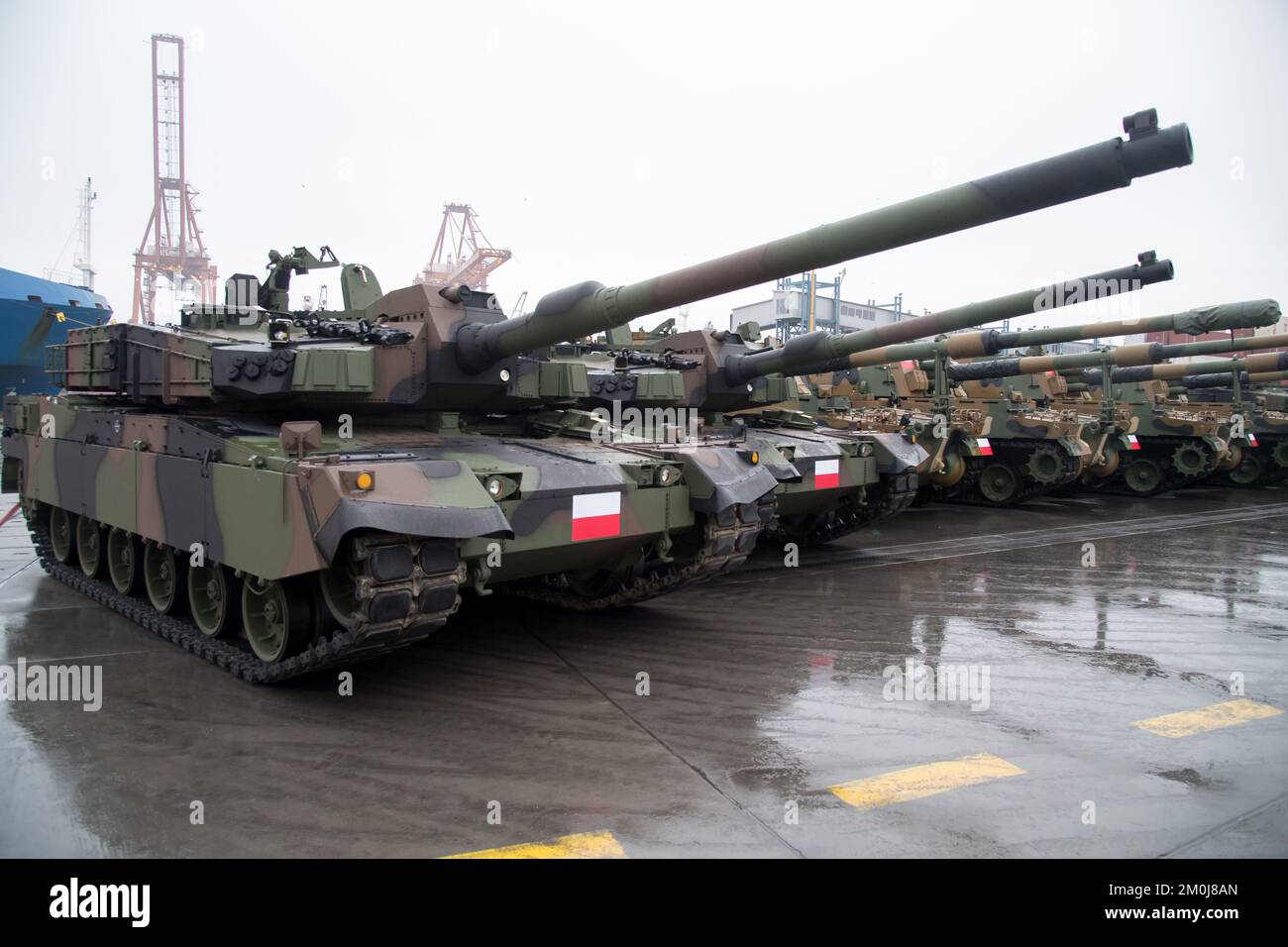Gdynia, Poland. 6th December 2022. Arrival of the first South Korea`s K2 tanks and K9 Thunder ...